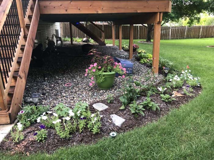 15 Best Under Deck Landscape Ideas - ZUGNEWS